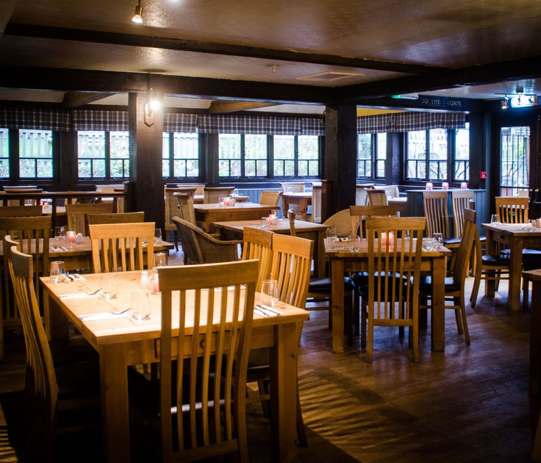 A Warm and Welcoming Pub in Denton | The Jackdaw
